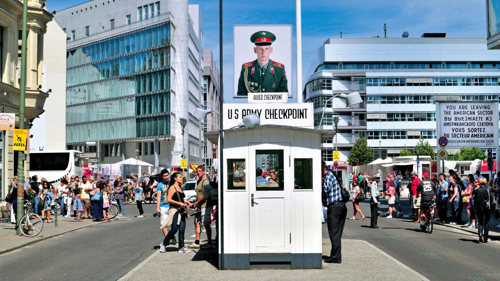 Checkpoint Charlie | Berlin Wall Foundation